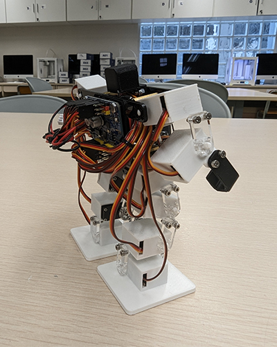 香港高中生打造世界最小人形机器人 | 吉尼斯世界纪录