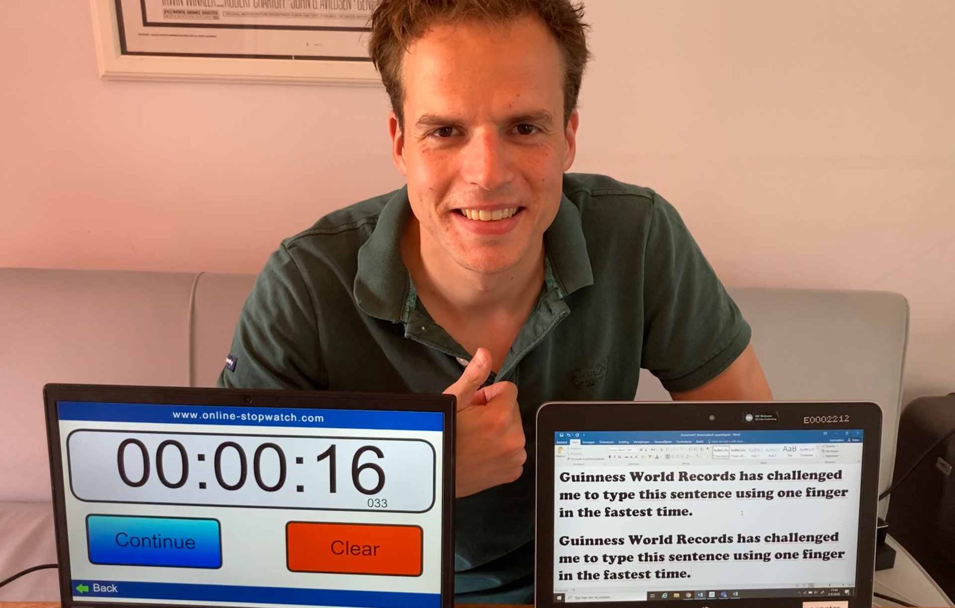 Fastest time to type using one finger | 吉尼斯世界纪录