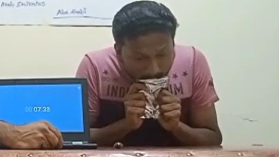 Fastest time to drink a 200 ml Capri Sun | 吉尼斯世界纪录