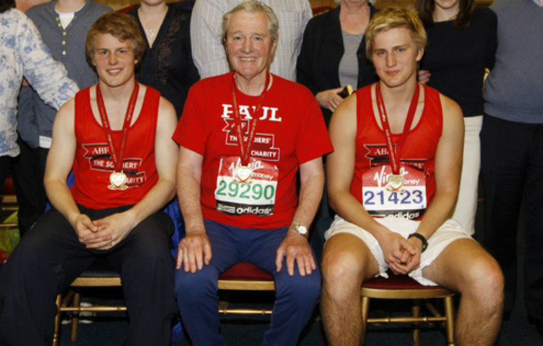 Fastest marathon run by a grandparent and two grandchildren | 吉尼斯世界纪录