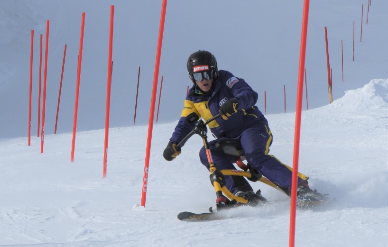 Fastest time to slalom 100 gates by ski-bob | 吉尼斯世界纪录