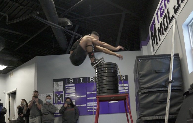 Highest standing jump (male) | 吉尼斯世界纪录