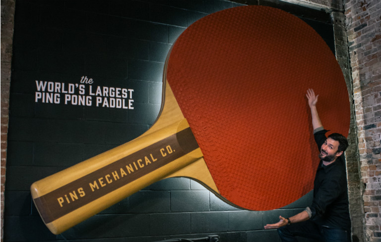 Largest table tennis / ping pong bat | 吉尼斯世界纪录