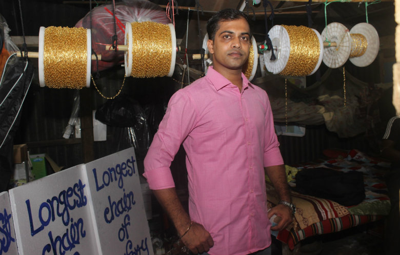 Longest chain of safety pins | 吉尼斯世界纪录