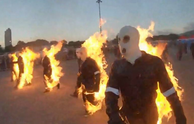 Most people performing full body burns | 吉尼斯世界纪录