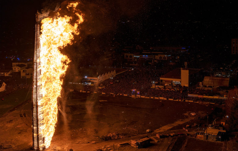 Tallest bonfire | 吉尼斯世界纪录